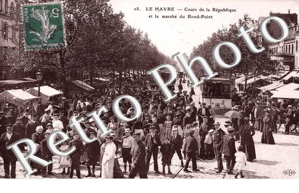 photo carte postale ancienne Cours de la République et le Marché du ...