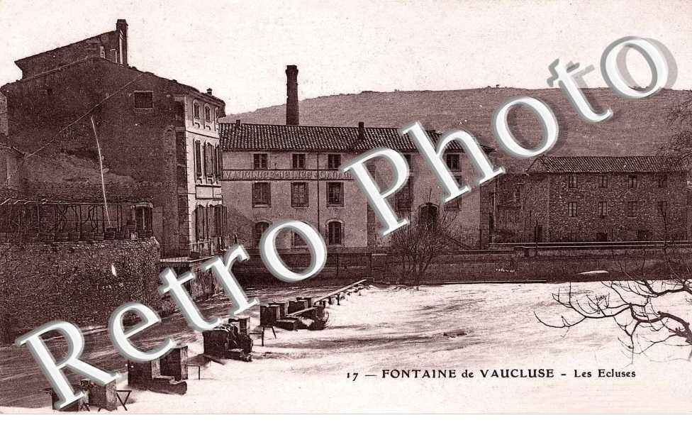 image village les ecluses 84 FONTAINE DE VAUCLUSE