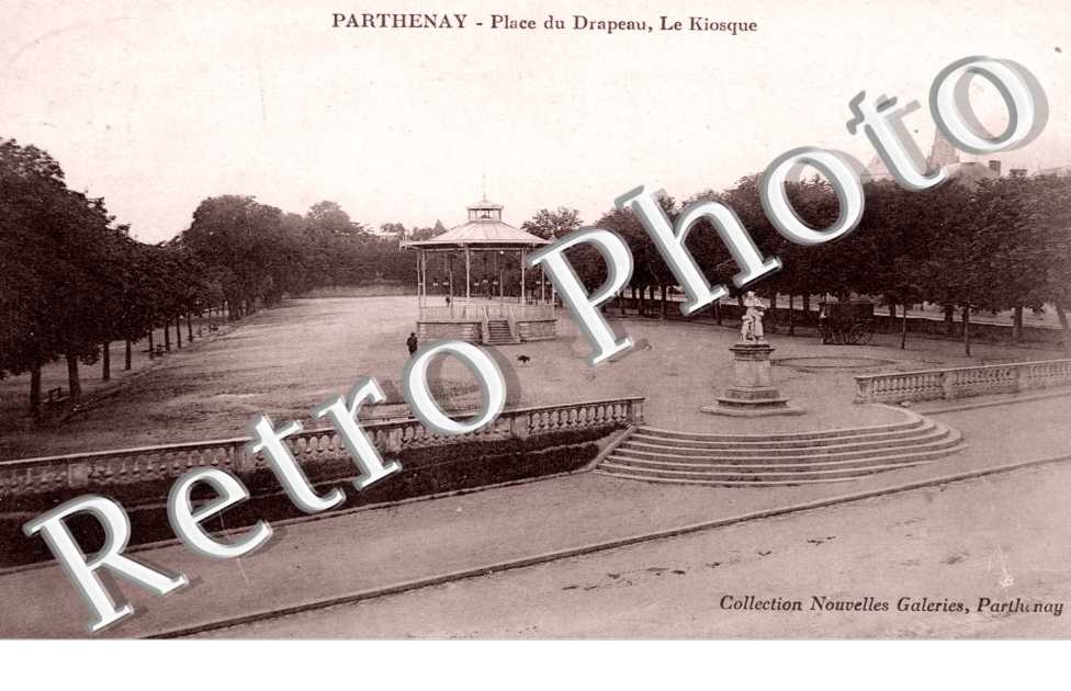 cadeau photo original place du drapeau Le kiosque 79 PARTHENAY