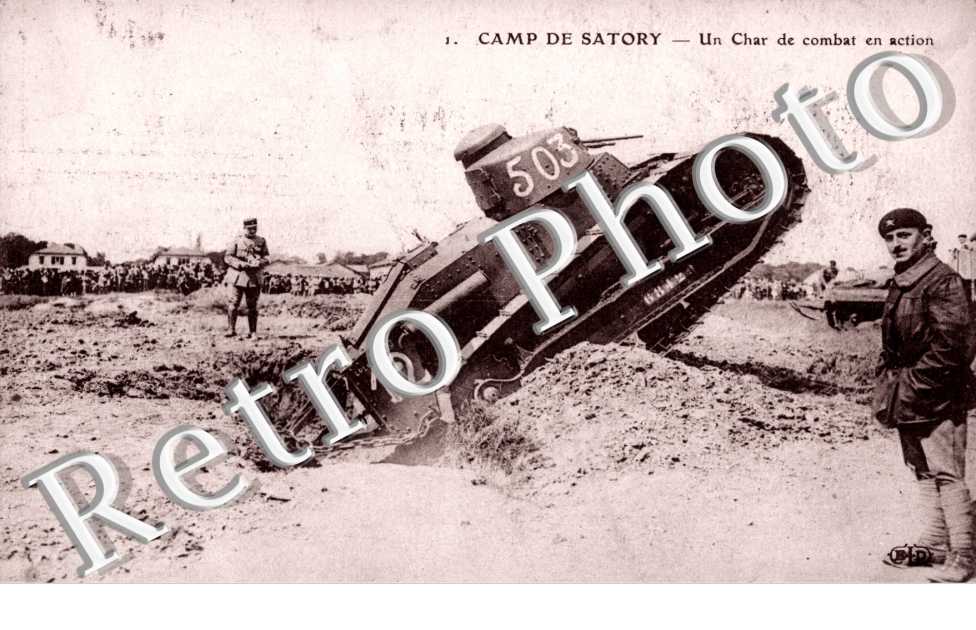 photo de village Camp de Satory, un Char de combat en action 78 VERSAILLES
