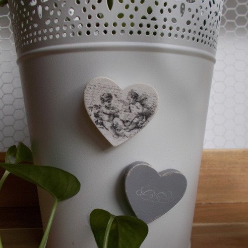 Magnets coeurs en bois décoré - coeurs angelots magnets - Un grand marché