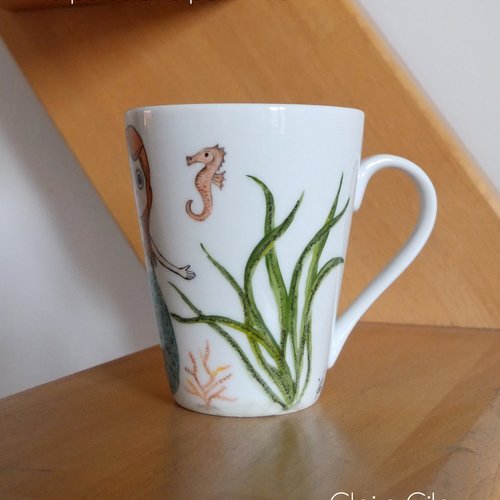 Mug en porcelaine peint à la main "lili" - Un grand marché