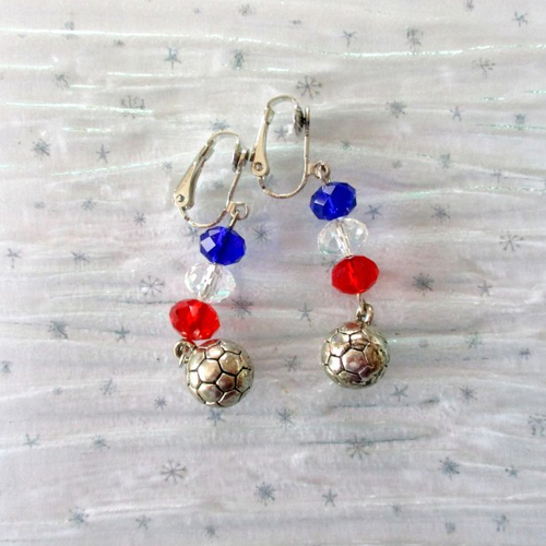 Clips boucles d'oreilles pour les sportifs et accro. au foot - Un grand ...