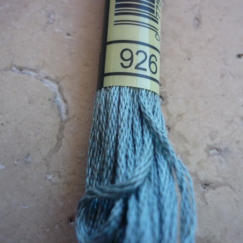 Échevette de fil à broder mouliné dmc bleu pétrole 926 - Un grand marché