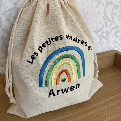 Pochon brodé et personnalisé au prénom de l’enfant 25x30cm modèle arc ...