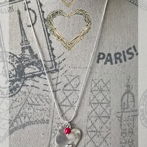 Collier pendentif coeur et perle de corail - Un grand marché