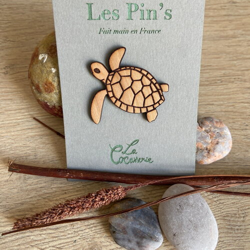 Pins en bois tortue de mer / pin’s / badge bois fait main - Un grand marché