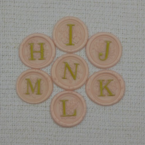 Embellissement monogramme cachet de cire synthétique rose nacré ...