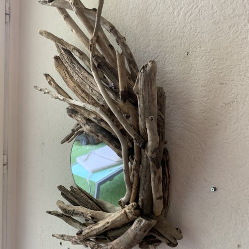 Miroir rond mural et bois flotté - Un grand marché