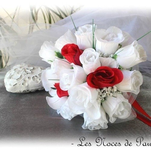 Bouquet de mariée blanc et rouge à roses eternel - Un grand marché