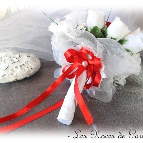 Bouquet de mariée blanc et rouge à roses eternel - Un grand marché