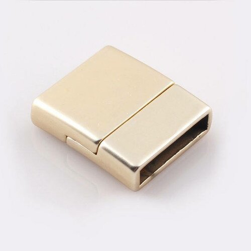 Fermoir rectangulaire légèrement courbe, 20 x 17 mm, métal doré clair ...