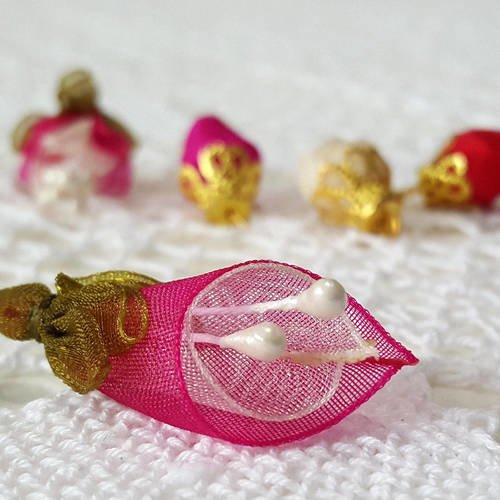1 perles fleur arum ou calla en tissus organza rose blanc et vert ...