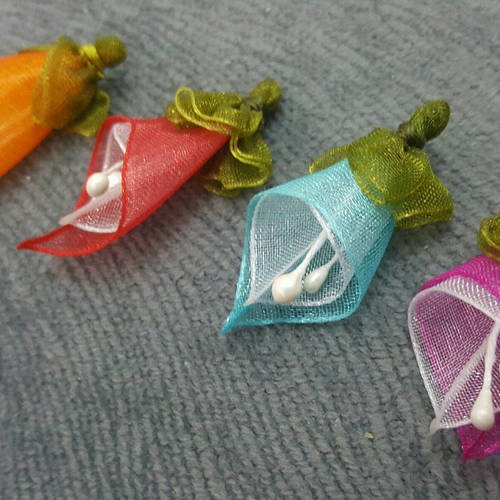 1 perles fleur arum ou calla en tissus organza rose blanc et vert ...