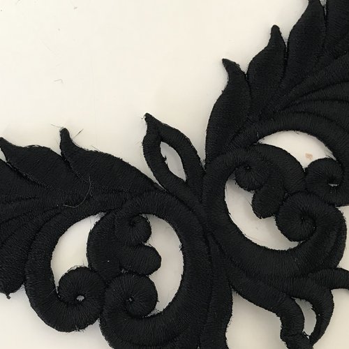 Applique brodée à coudre - Un grand marché