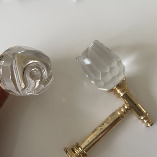 Crochet pour embrasse rideau avec boule de cristal - Un grand marché