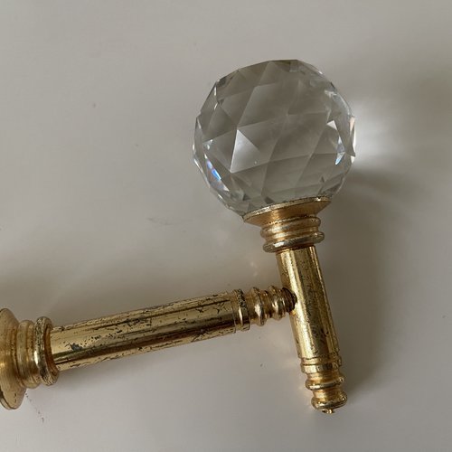 Crochet pour embrasse rideau avec boule de cristal - Un grand marché