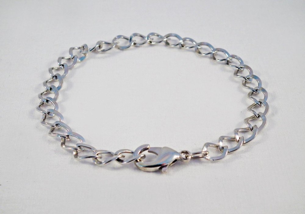 Support bracelet mailles plates fermoir à mousqueton argent mat foncé ...