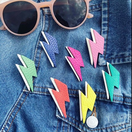 Broche foudr'es cuir jaune - Un grand marché