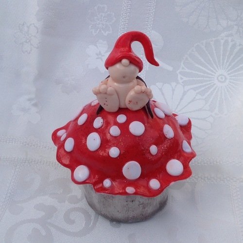 Maison du gnome champignon en fimo - Un grand marché