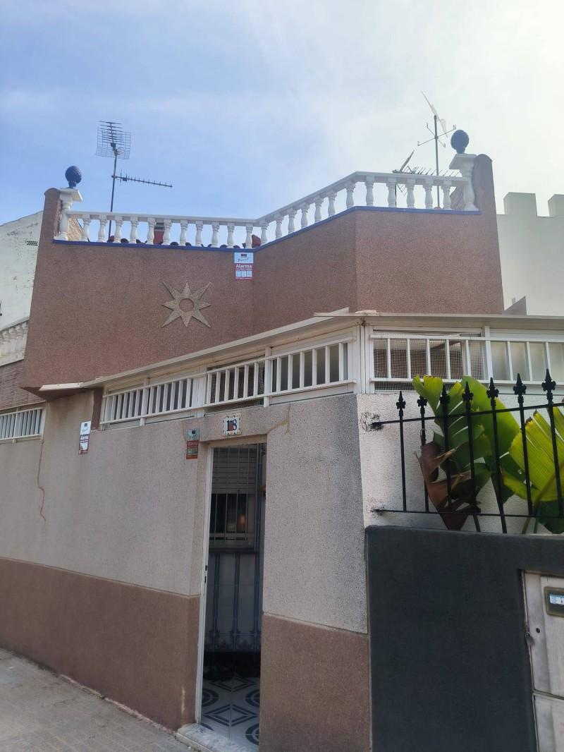 Chalet for sale in Los Alcázares, Ref: DXHJ-EH-7024 - SpainHouses.net