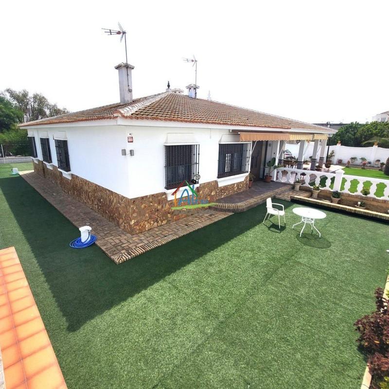 Terraced house for sale in Zona Caño Guerrero, Almonte, Ref: NZB-1253 ...