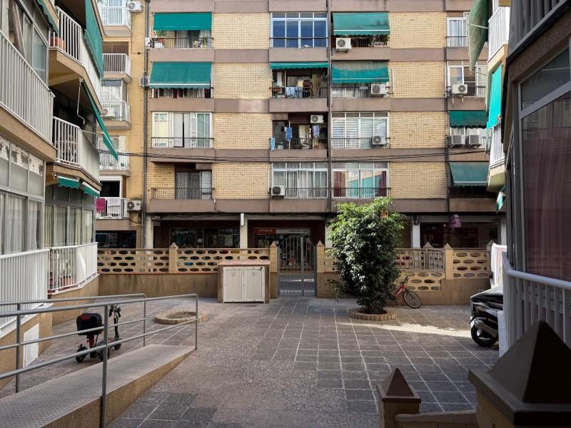 Premises for sale in Centro Urbano, Benidorm, Ref: QUGW-PLT0D ...